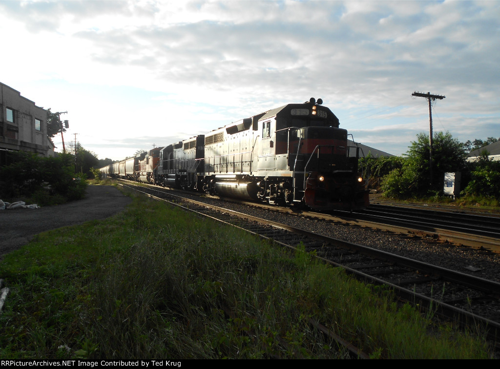 MEC 315, BM 337 & BNSF 9127